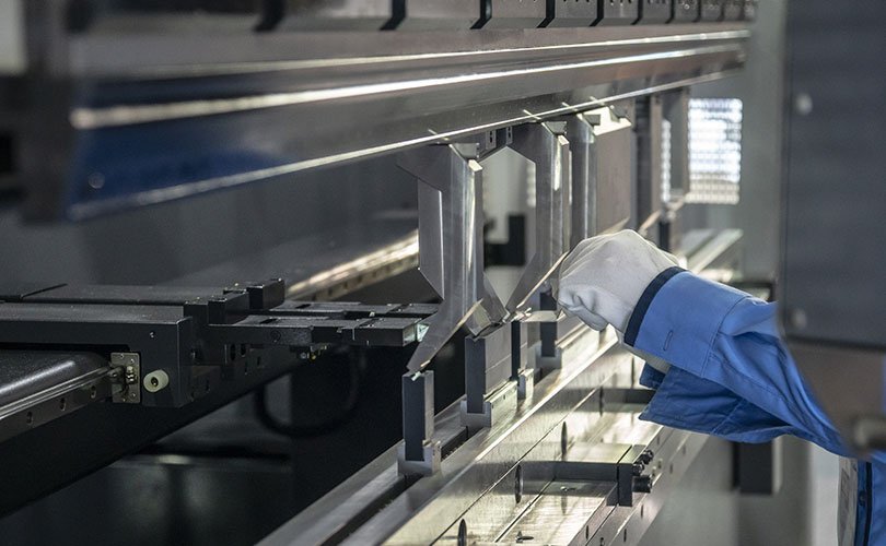 Master the Art of Bending Sheet Metal: A Step-by-Step Guide to Crafting ...